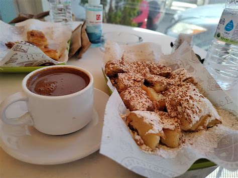 6 αξιολογήσεις για Mpougatsa Cafe Καφετέρια στην Καλλικράτεια