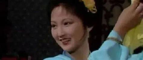 《红楼梦》中三个大丫鬟平儿、鸳鸯、袭人，你希望选哪个做老婆？王熙凤贾琏宝玉