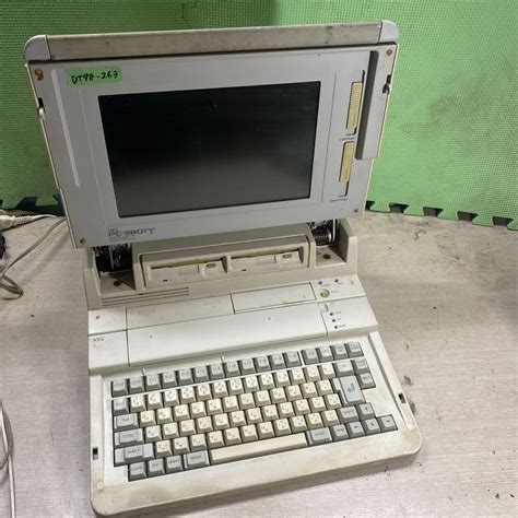傷や汚れありDT98 263 激安 PC98 デスクトップ ラップトップ PC NEC PC 9801Tmodel W5 HDD欠品 通電