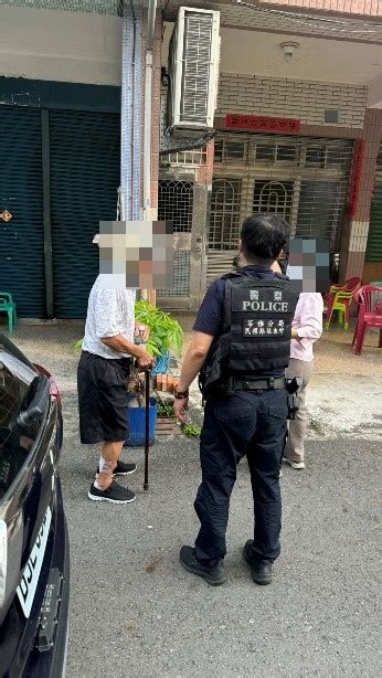 八旬老夫妻騎車自摔民權暖警載返家 評論新聞報