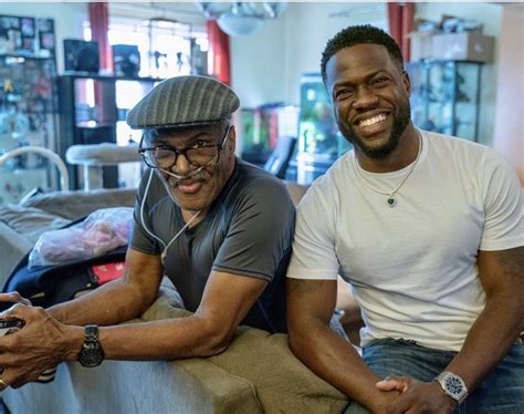 Kevin Hart Reveals That His Father Passed Away In A Heartfelt Tribute