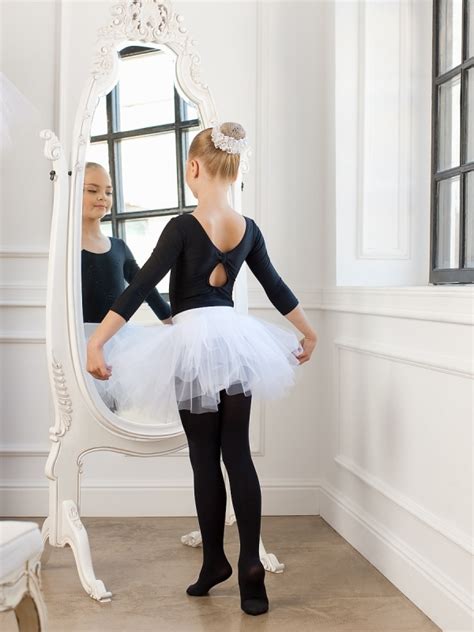 Arina Ballerina Photos Surv Tements Maillots De Bain Sous