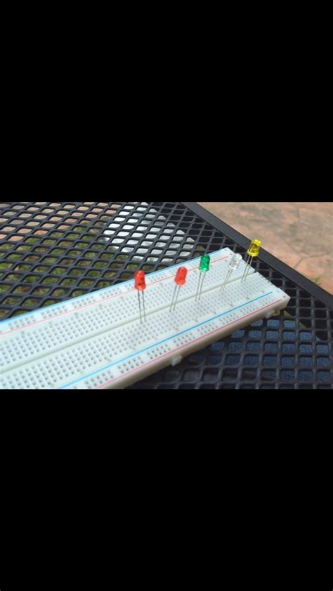 Introducción Al Hardware Práctica 4 Encender Varios Leds Con Un Botón