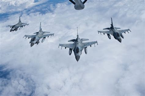 Η αναβάθμιση των F 16 Block 50 «κλειδί για τον στόχο 200 μαχητικών 4 και 5ης γενιάς με κόστος