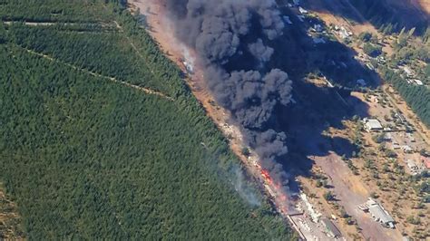 Imagen Aérea Muestra La Magnitud Del Incendio Que Afecta A Planta De