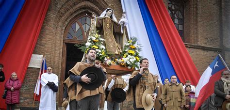 La Virgen Del Carmen Bendijo A La Feligresía Y Huasos En Masiva