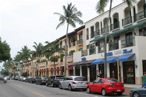 Old Naples • Naples Florida Vacation Homes