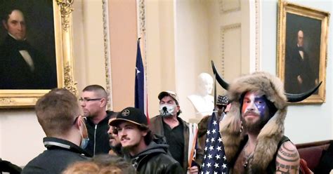 Us Judge Orders Mental Evaluation Of Capitol Riots Qanon Shaman