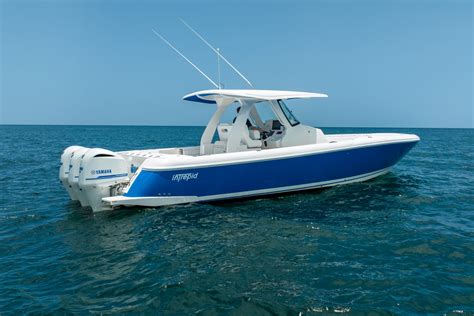 2020 375 Nomad SE Intrepid Powerboats