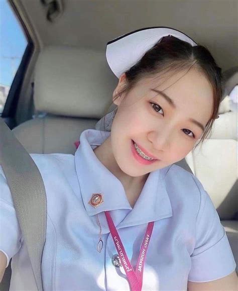 พยาบาลตัวน้อย สวัสดีค่ะ 🫶 สาวพยาบาล พยาบาลชุดขาว ชุดพยาบาล พยาบาลน่ารัก