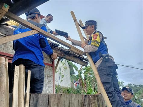 Puluhan Rumah Rusak Diterjang Puting Beliung Sumedang Ekspres