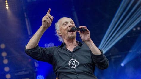 « Cest Un Type Dutopie Qui Sest Réalisé Alan Stivell Chez Lui Au