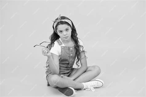 Accesorios De Moda Infancia Feliz Y Despreocupada Ropa Moderna Para