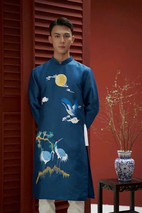Traditional Vietnamese Clothing Men