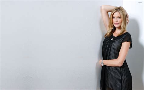Tricia Helfer 5 Wallpaper Celebrity Wallpapers 2255