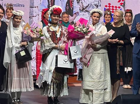 Marina Jurić Iz Bih Najljepša Je Hrvatica U Narodnoj Nošnji Izvan Hrvatske Jabukatv
