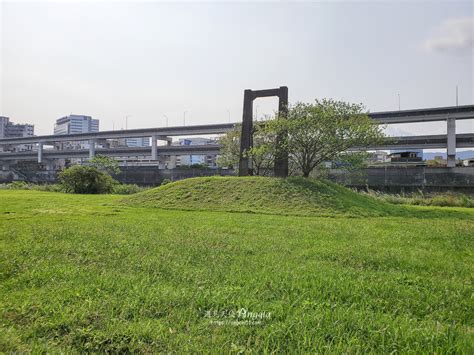 基隆河自行車道 從成美右岸河濱騎腳踏車到舊五堵鐵道隧道 沿路風景自然幽美 遇見天使~angela