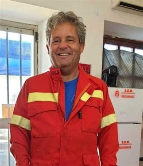 È Stato Orribile Va A Smaltire I Rifiuti E Muore In Un Modo Choc Soccorsi Inutili Per