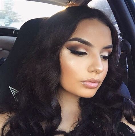 Pin By C H E T I 🌻 On Hair Makeup And Nails Beautiful Makeup Fashion