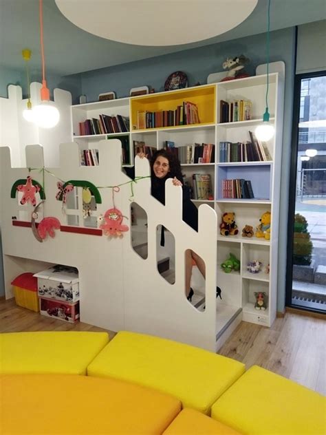 Ана Александрова от Библиотеката на НЧ Съгласие 1869 с приз Млад библиотекар на годината