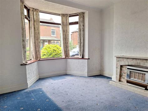 Middleton Road Chadderton Oldham Ol9 3 Bed Terraced House £180000
