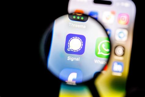 Government Workers Are Using Encrypted Messaging Apps Like Signal To Avoid Hacks And Data Leaks