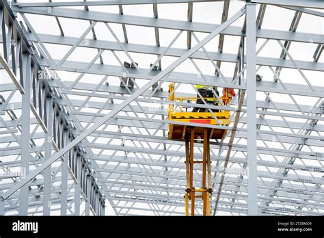 Complex Large Volume Steel Frame Structure Assembly Using Self