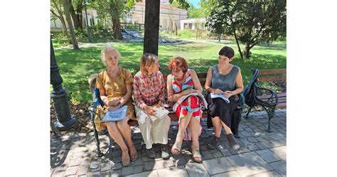 Градската градина в Пловдив стана класна стая на открито