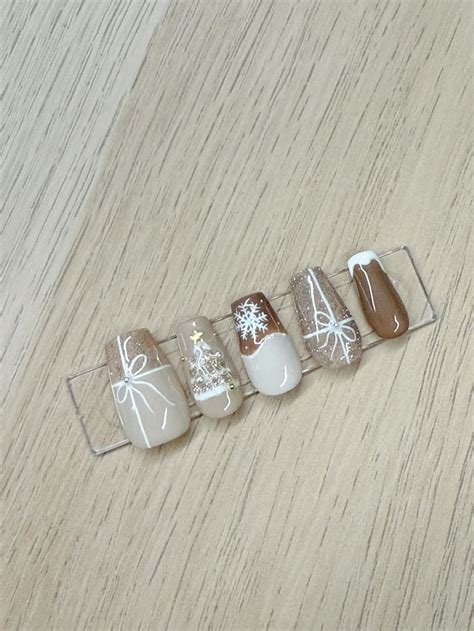 分享 第一副自製穿戴甲 美甲板 Dcard