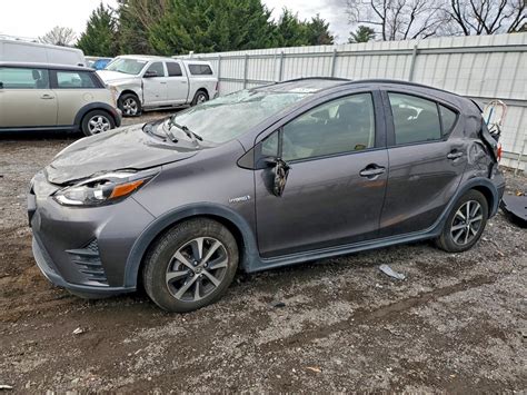 2019 Toyota Prius C Hatchback Jtdkdtb31k1624957
