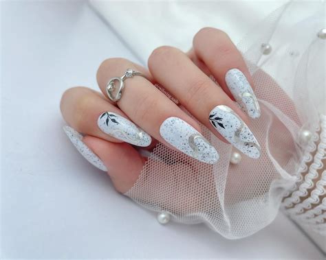 Tudo Branco Veja As Melhores Ideias Para Unhas Decoradas Claras