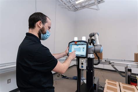 Pe Palletizer Palletizing Simply Automated With Cobots