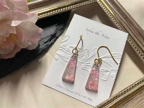 桜ひらり デザインにこだわったオリジナル作品をご紹介 ハンドメイドアクセサリー販売店Salyu the Nina