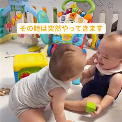 「ママにはわからない世界」16万回再生双子ベビーが向かい合って、ゲラゲラがもう止まらない｜elthaエルザ