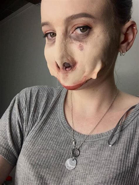 When Your Lara Croft Prosthetic Doesnt Work Out So You Improvise Scrolller