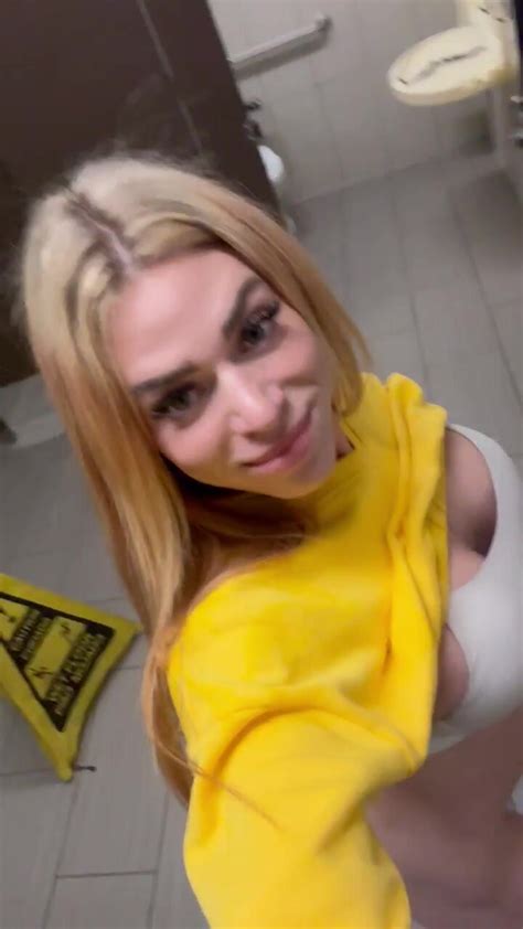 You D Definitely Fuck Me Here Huh