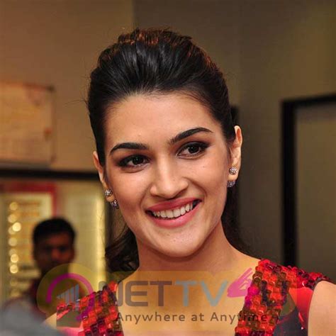 Hot And Beautiful Kriti Sanon Sexy Images 195944 Galleries And Hd Images