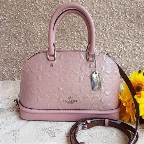 พร้อมส่ง กระเป๋า Coach ทรงโดมขนาดมินิหนังแก้วปั๊มลาย C นูน Shopee