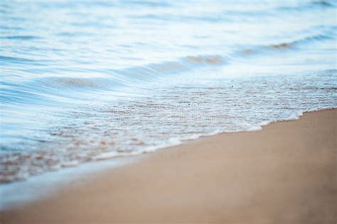 Onda Suave Del Mar Tropical En La Playa Arenosa Fondo Natural Del Verano Con El Espacio De La