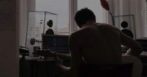 Vì sao con trai khi đề nghị chia tay đều rất tuyệt tình