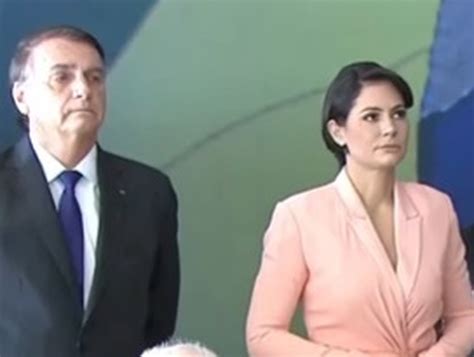 Bolsonaro Chora Durante Evento Militar