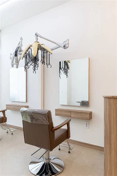 깔끔한 화이트우드톤 모던 컨셉 8평 작은 미용실 인테리어 수원 광교