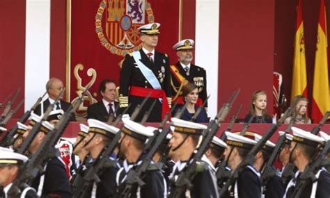 España conmemora hoy el día en que llevó la democracia al continente