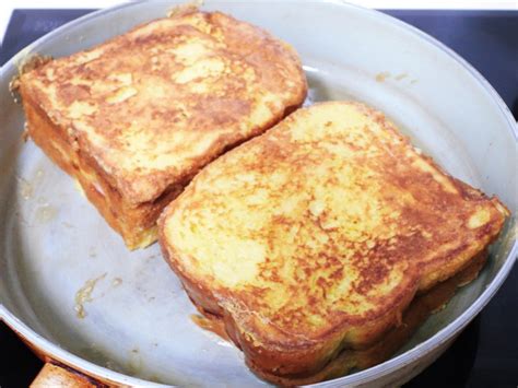 몬테크리스토 샌드위치 And 감자튀김