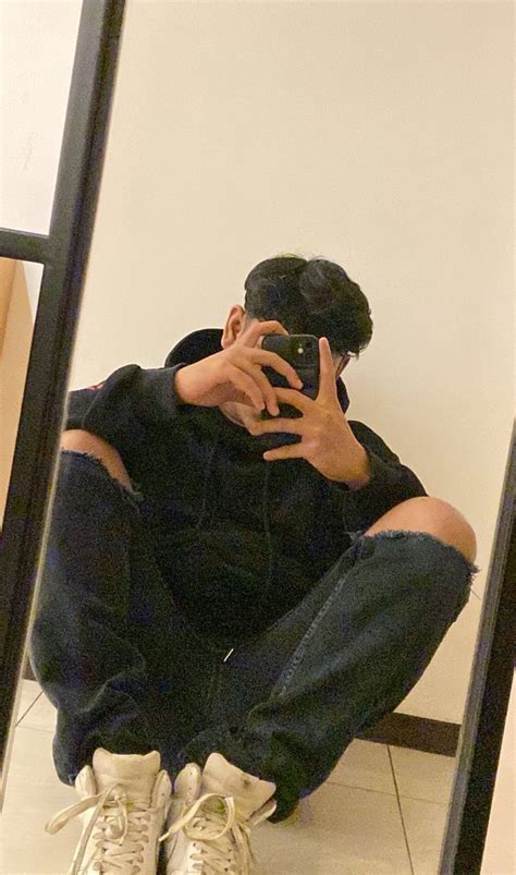Nanaa On Twitter Pap Mirror Selfie 😗