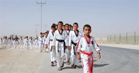 자타리 난민캠프 난민캠프 어린이에게 자신감주는 태권도