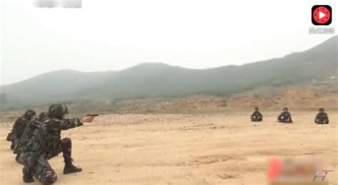 中国特种兵二十米外一枪打爆战友头上的苹果 百科ta说