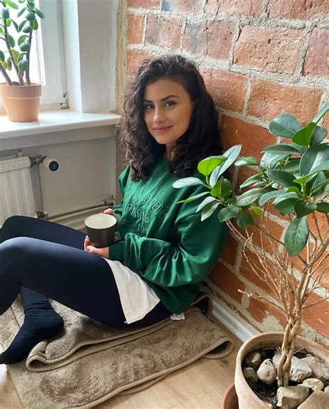 Sylvia Tolga R Prettygirls