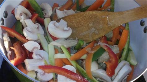 Пиле със зеленчуци по Китайски Youtube