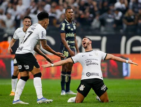 Corinthians Atropela Santos E Fica Perto Da Vaga Para As Quartas De